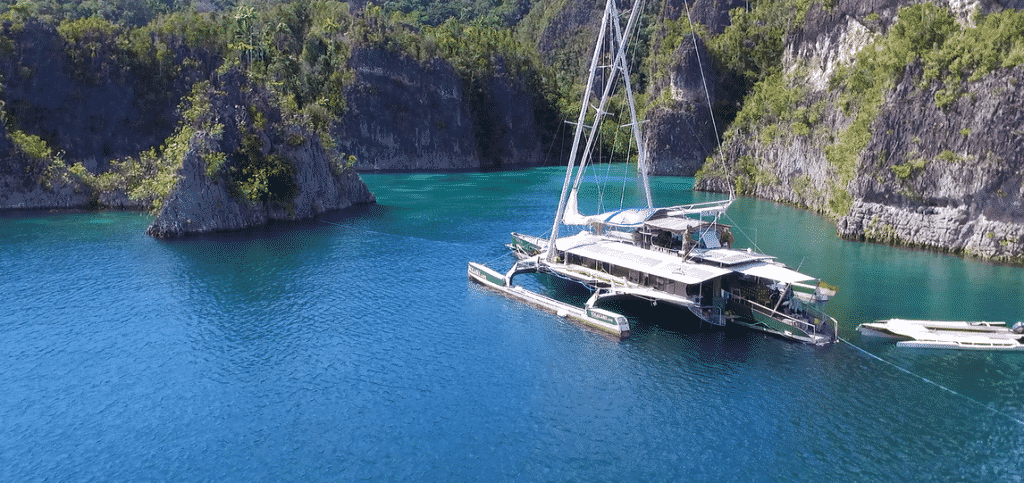 Destination Raja Ampat - Bali travel guide for smart travellers